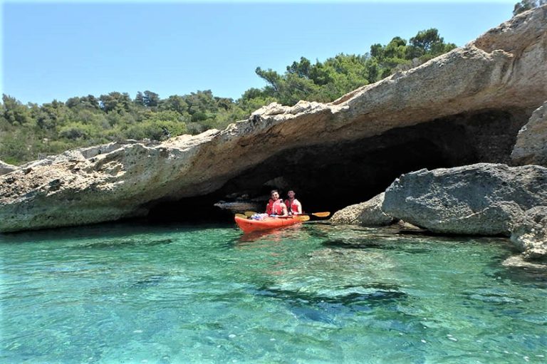 Sea Kayak in Porto Heli - Mamakita.gr